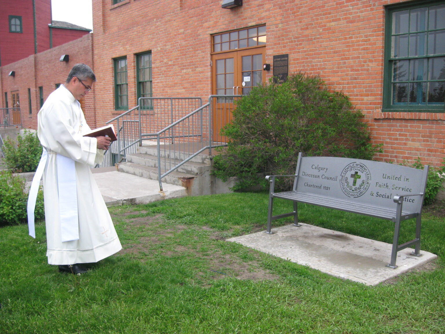 St. Mary’s University Unveils Centennial Commemorative Bench Donated by ...